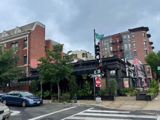 1 Br, 1 bath, Condo 1812 Vernon St NW