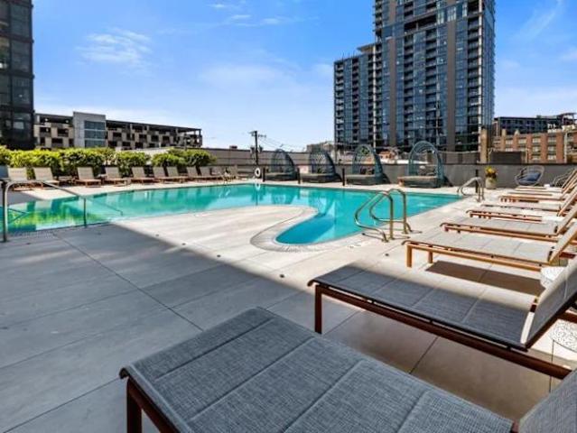 1 Br, 1 bath, Condo 181 N Ada St
