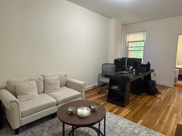 1 Br, 1 bath, Condo 181 Winthrop Rd