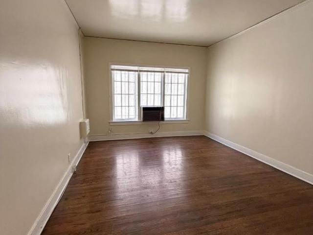 1 Br, 1 bath, Condo 1825 N Ivar Ave