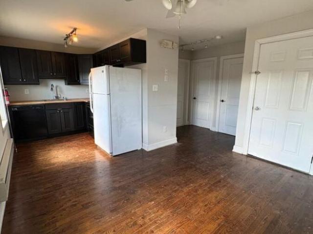 1 Br, 1 bath, Condo 1820 Butler