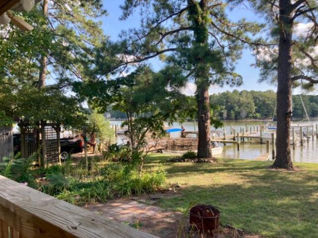 1 Br, 1 bath, Condo 18342 Clarke Rd