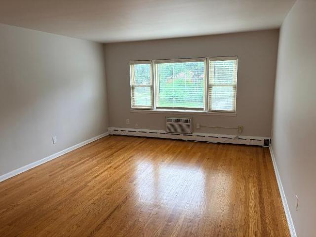 1 Br, 1 bath, Condo 18352 Torrence Ave