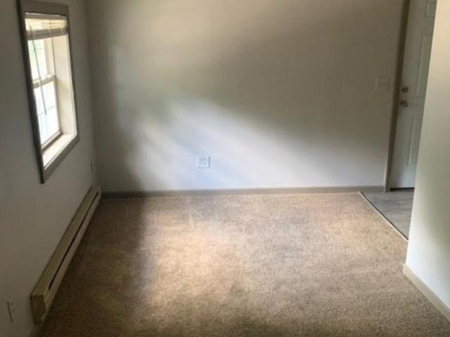 1 Br, 1 bath, Condo 1835 Hillcrest