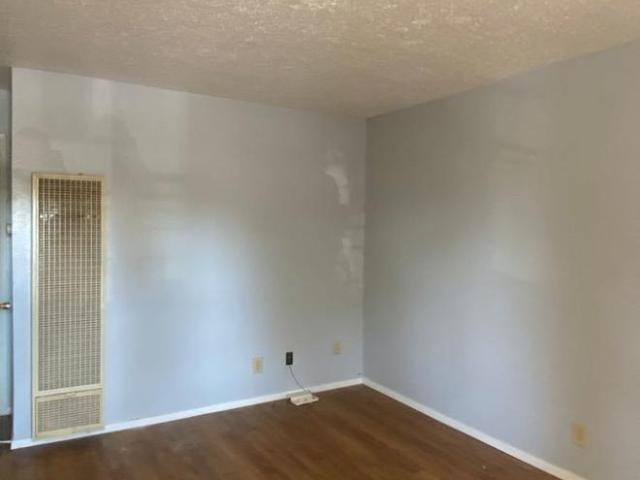 1 Br, 1 bath, Condo 1908 Wisdom Dr