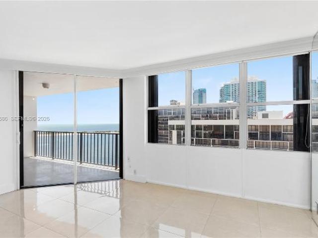 1 Br, 1 bath, Condo 1901 Brickell Ave