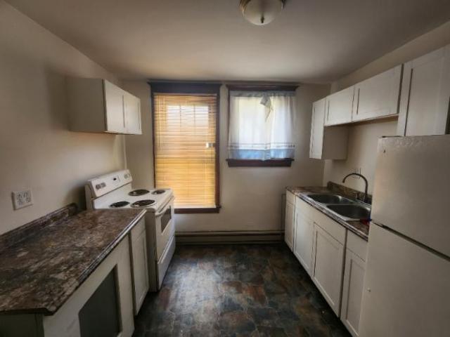 1 Br, 1 bath, Condo 1915 11th Ave