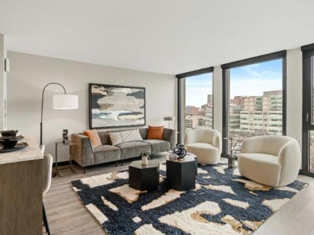 1 Br, 1 bath, Condo 1912 W Harrison St