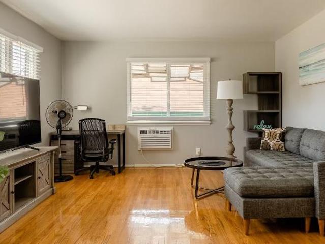 1 Br, 1 bath, Condo 191 E Fillmore St