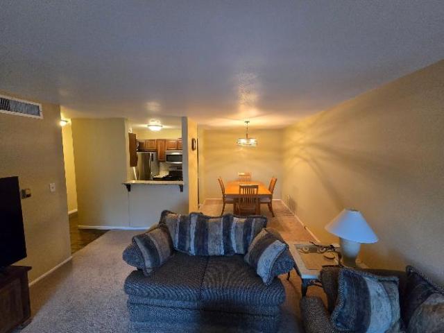 1 Br, 1 bath, Condo 1926 Pairie Square