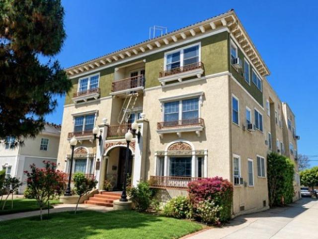 1 Br, 1 bath, Condo 1935 N Vermont Ave