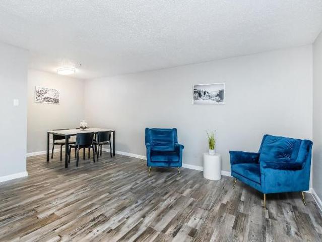 1 Br, 1 bath, Condo 1935 E Grauwyler Rd
