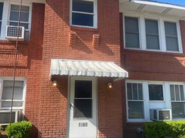 1 Br, 1 bath, Condo 1960 Wdallas