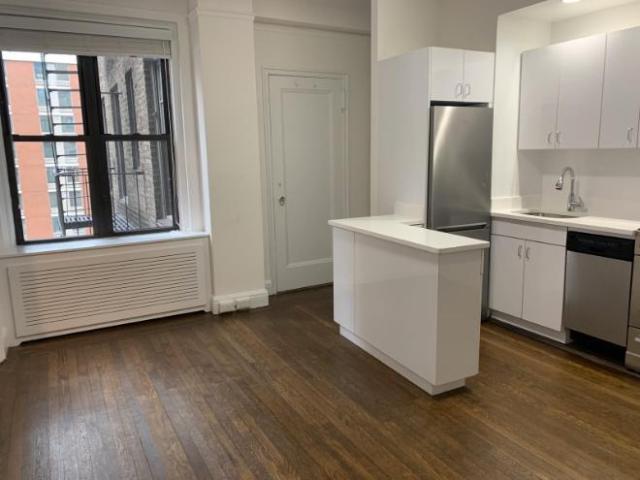 1 Br, 1 bath, Condo 196 Wayland Ave