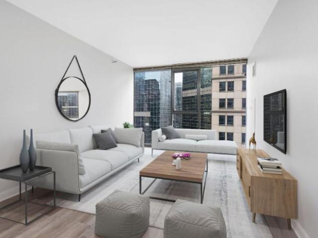 1 Br, 1 bath, Condo 198 North Wells Street