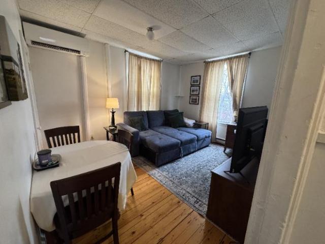 1 Br, 1 bath, Condo 19 Crescent Street