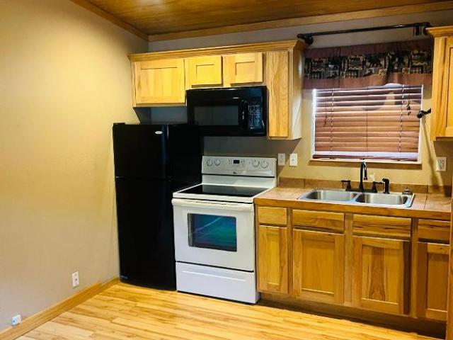 1 Br, 1 bath, Condo 1 View Vista Drive