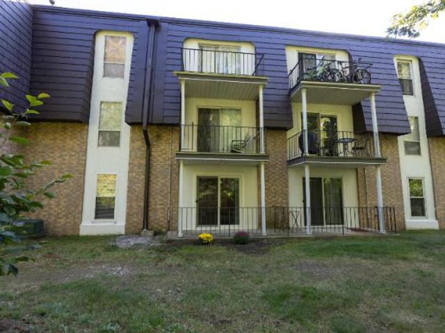 1 Br, 1 bath, Condo 23 Shadowbrook Lane