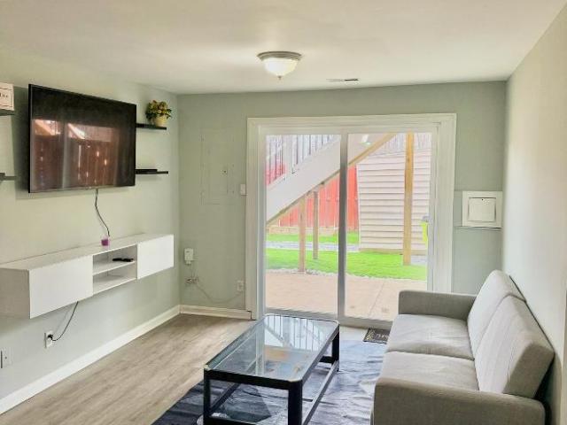 1 Br, 1 bath, Condo 2004 Fort Pemberton Court