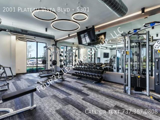1 Br, 1 bath, Condo 2001 Plateau Vista Blvd