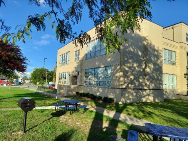 1 Br, 1 bath, Condo 200 Claremont Ave