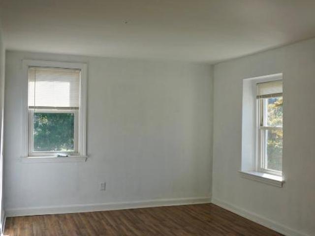 1 Br, 1 bath, Condo 200 Hiawatha Lane
