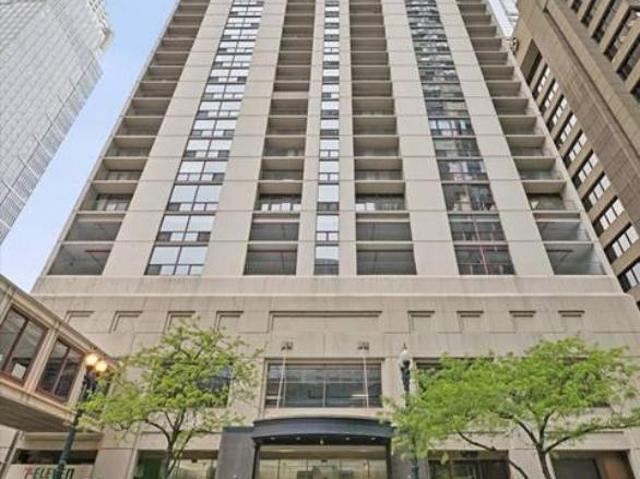 1 Br, 1 bath, Condo 200 N Dearborn St