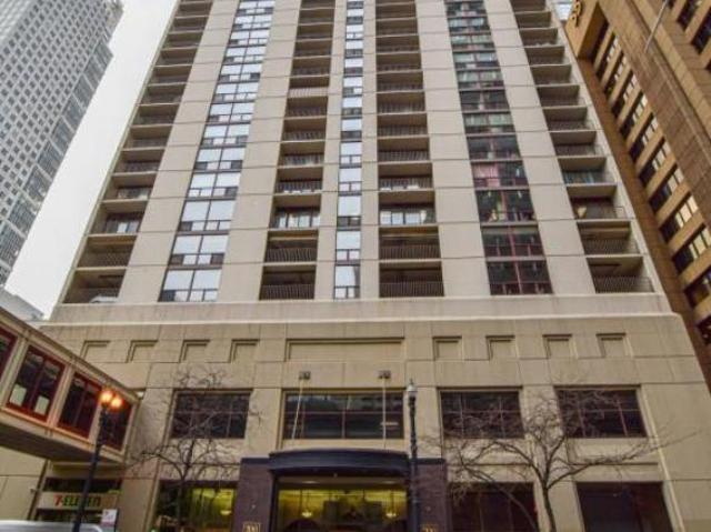 1 Br, 1 bath, Condo 200 N Dearborn Street
