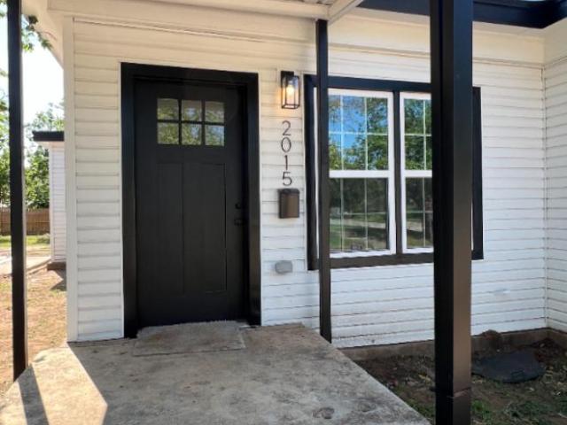1 Br, 1 bath, Condo 2015 Garfield