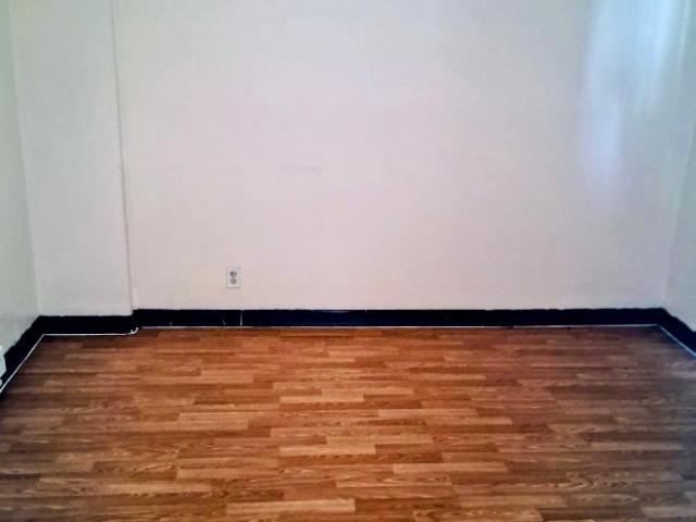 1 Br, 1 bath, Condo 2016 W Broadway