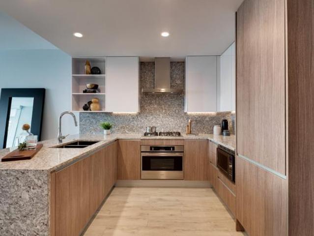 1 Br, 1 bath, Condo 201 W Division