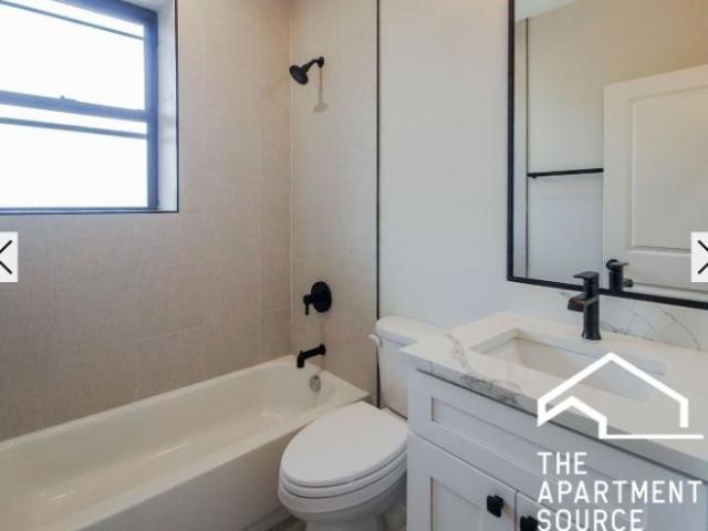 1 Br, 1 bath, Condo 2020 West Montrose