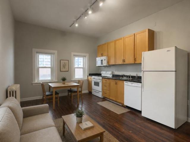 1 Br, 1 bath, Condo 2031 Curtis St