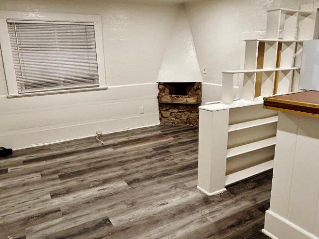 1 Br, 1 bath, Condo 2032 Vista Del Mar