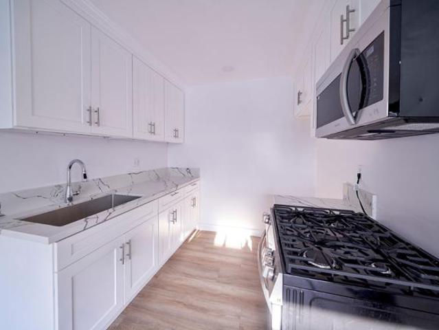 1 Br, 1 bath, Condo 20445 Saticoy St