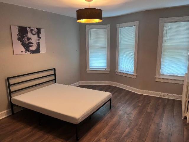 1 Br, 1 bath, Condo 2042 N Fulton Ave