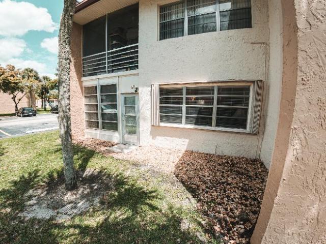 1 Br, 1 bath, Condo 204 Lake Frances Dr