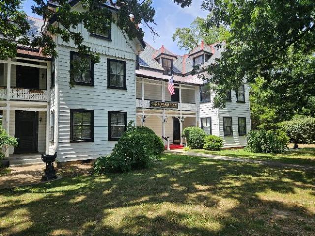 1 Br, 1 bath, Condo 2052 Buford Road