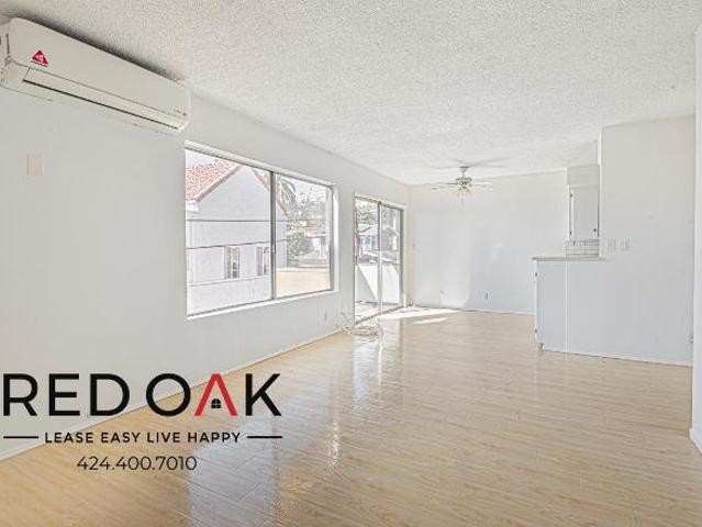 1 Br, 1 bath, Condo 2065 Rodney Dr