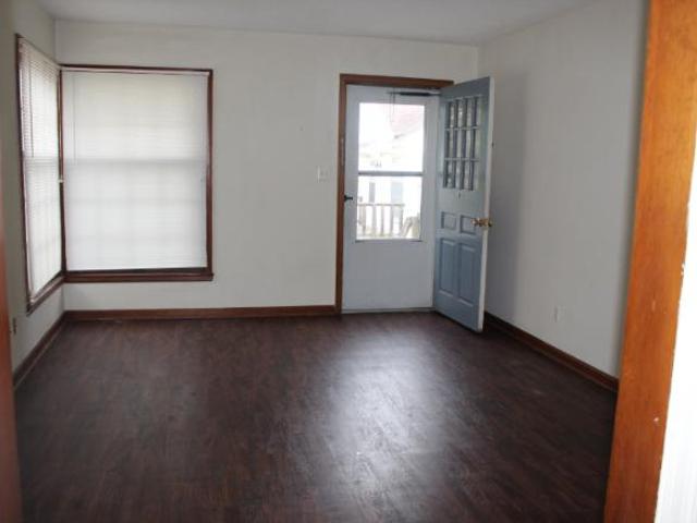 1 Br, 1 bath, Condo 207 E 11th St