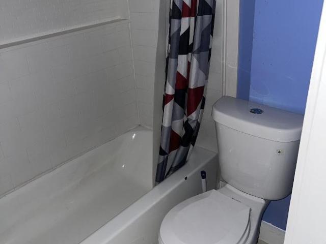 1 Br, 1 bath, Condo 207 Macdade Blvd