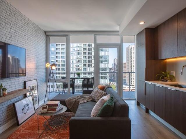 1 Br, 1 bath, Condo 208 W Hill St