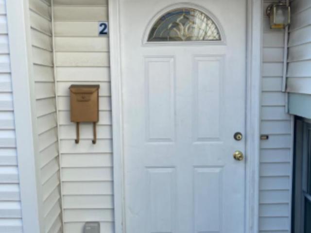 1 Br, 1 bath, Condo 209 Macarthur Ave