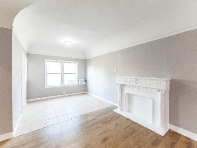1 Br, 1 bath, Condo 209 N Berendo St