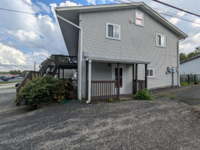 1 Br, 1 bath, Condo 209 W Oak Street Apt 4