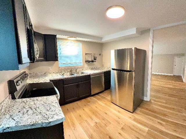 1 Br, 1 bath, Condo 2104 Lincoln Ave