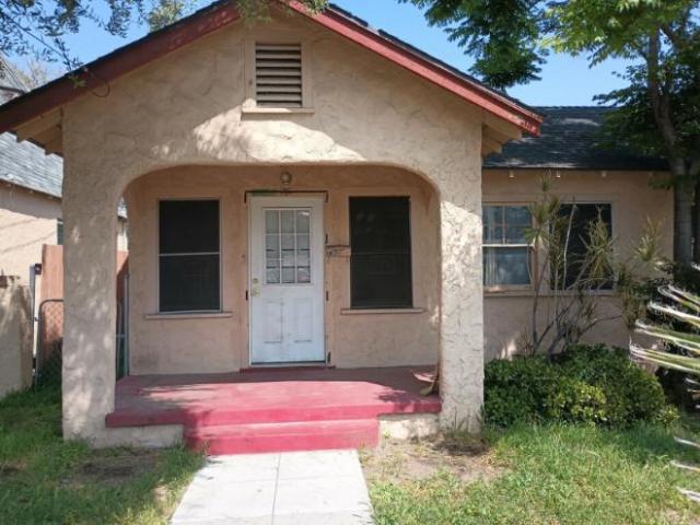 1 Br, 1 bath, Condo 2105 Belle St