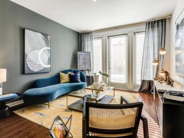 1 Br, 1 bath, Condo 2100 Vickery Blvd
