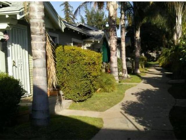 1 Br, 1 bath, Condo 2115 Raymond Ave