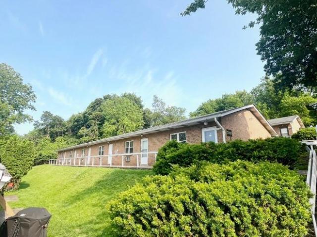 1 Br, 1 bath, Condo 2111 Florence Avenue